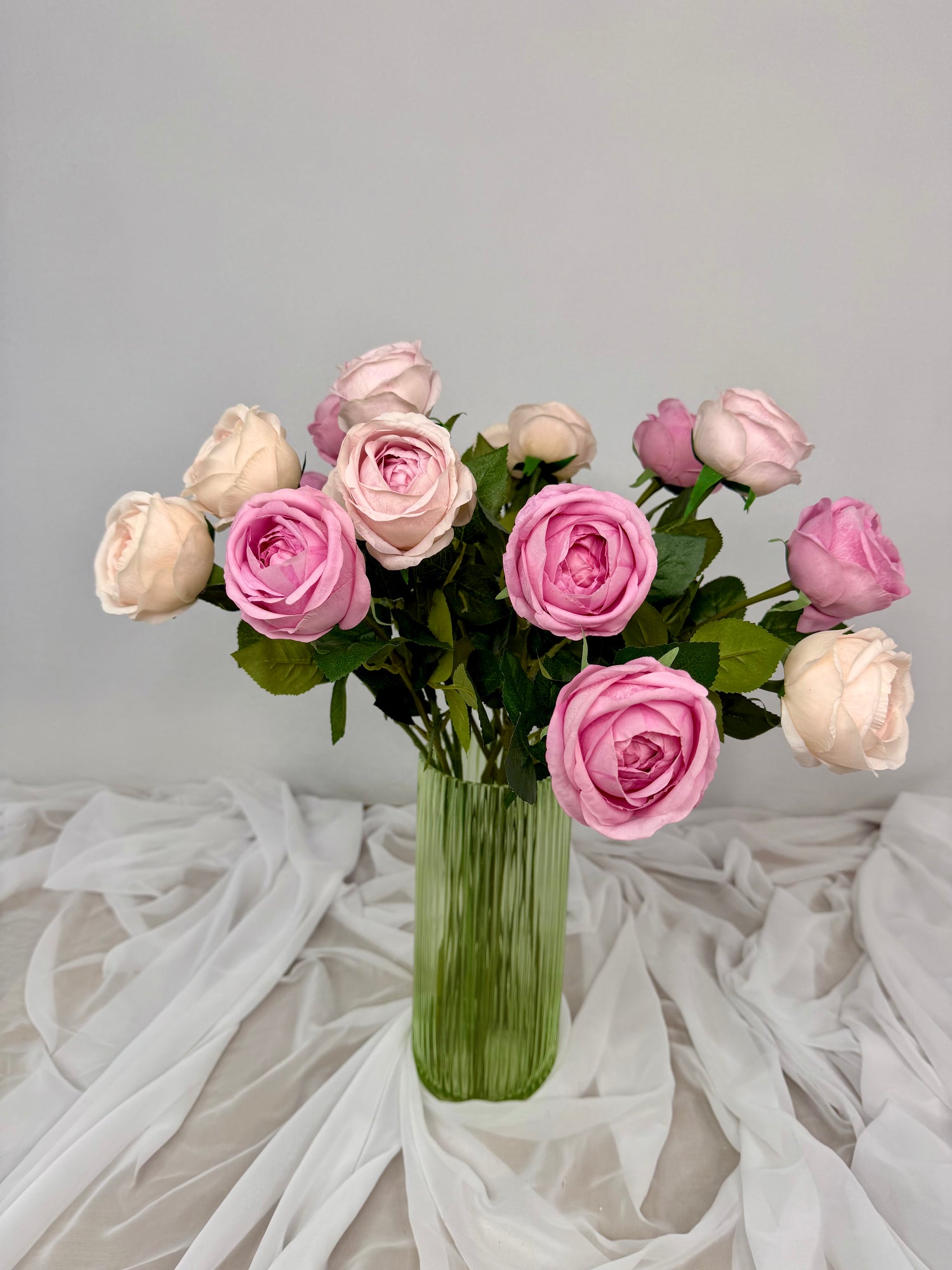 Valentine's Day – Realistic Artificial Flowers